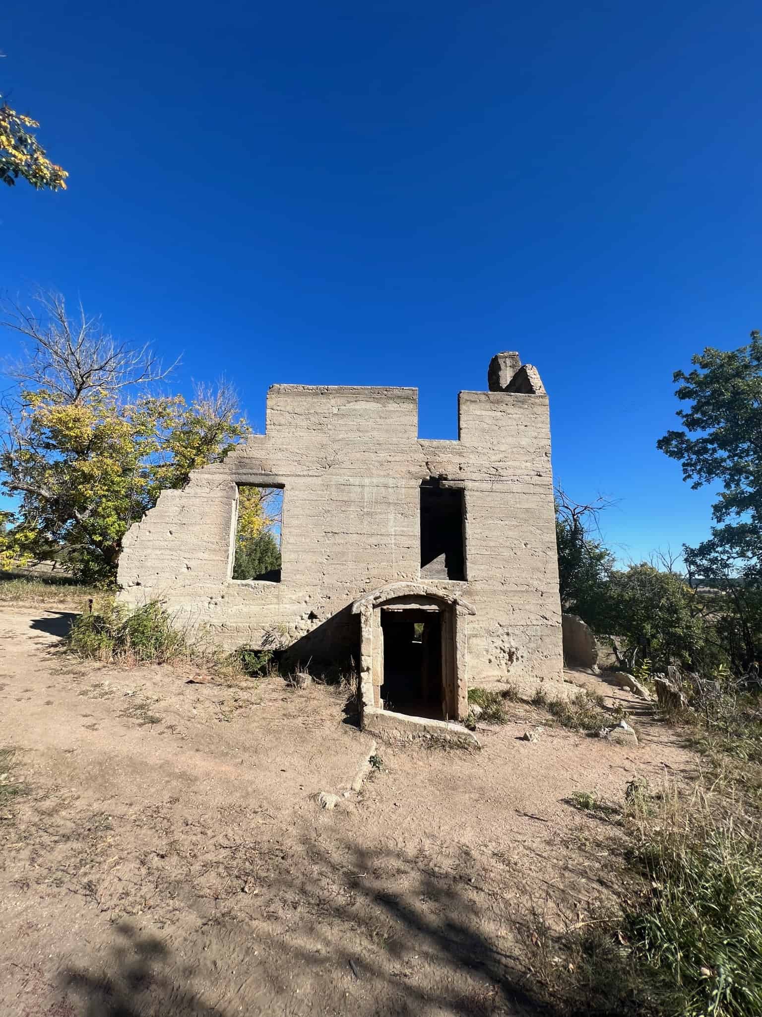 [Hike] Castlewood Canyon State Park – a girl can tri